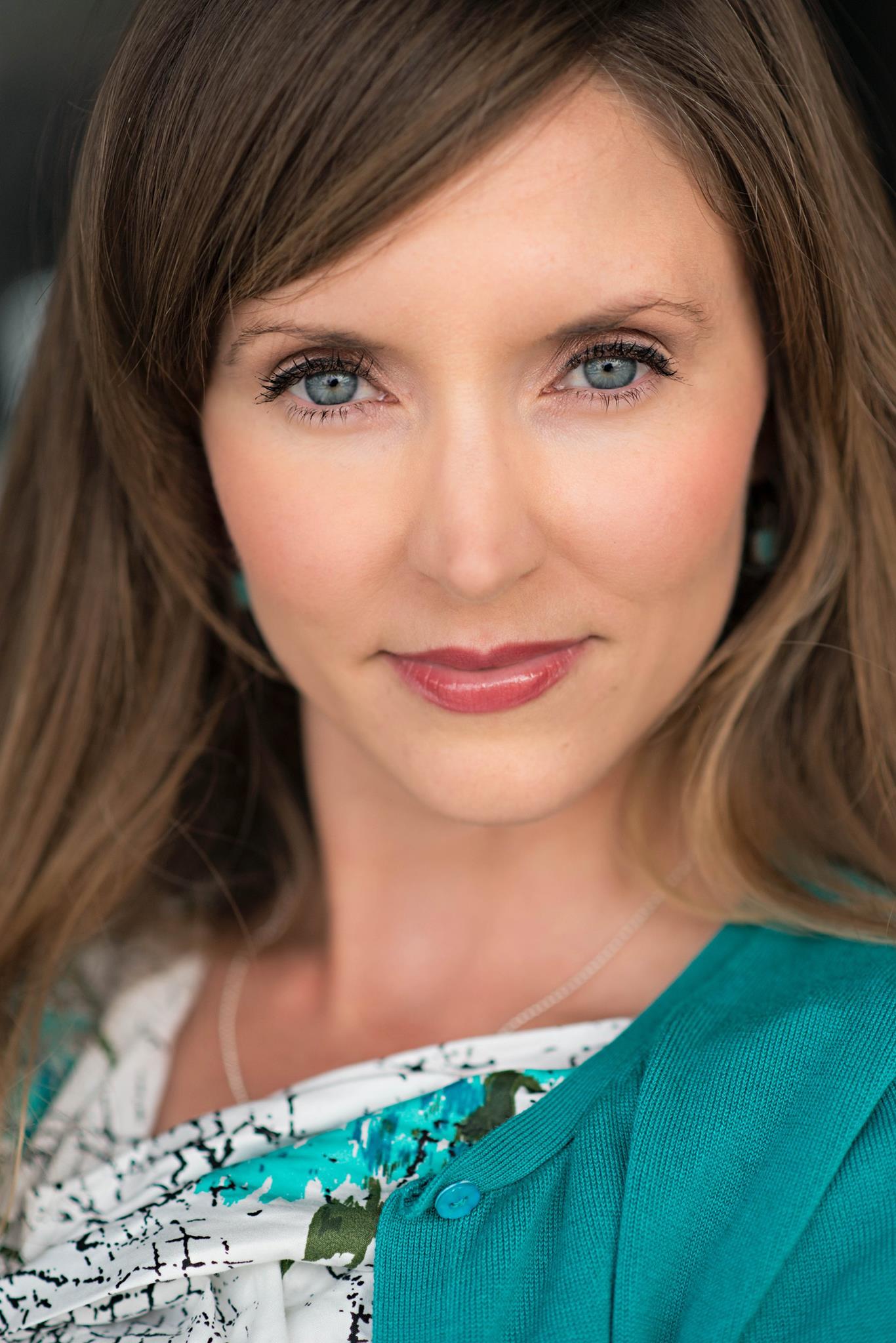 MEET THE CONTESTANTS - Lyric Opera of Orange County